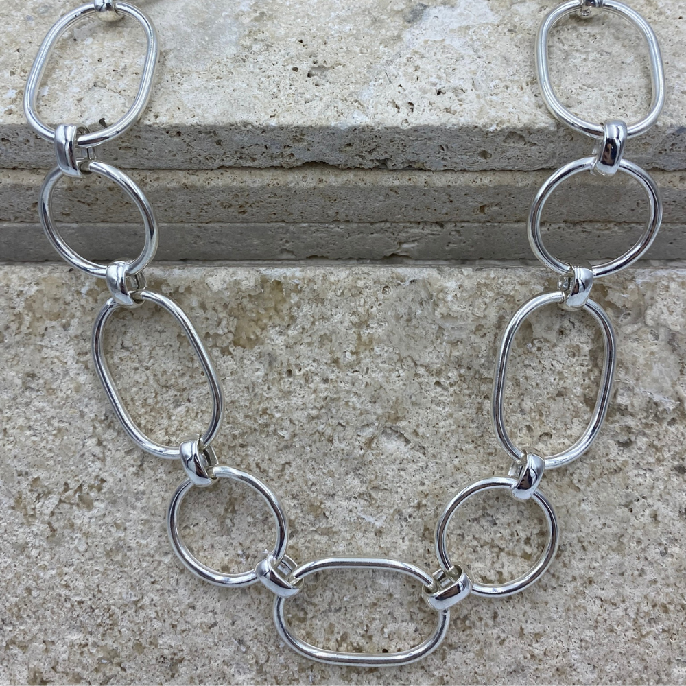 Circular Statement Chain – Chic