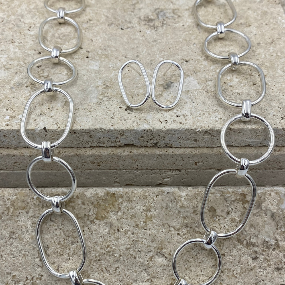 Circular Statement Chain – Chic